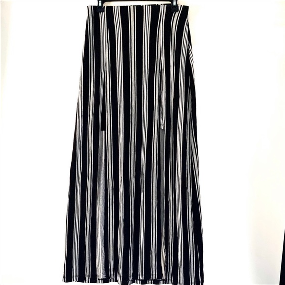 Candie's | Skirts | Candies Double Split Front Black White Maxi Mini ...
